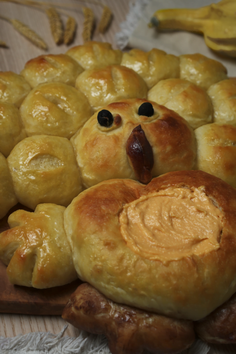 Pull-Apart Turkey Bread - Dakota Ovdan
